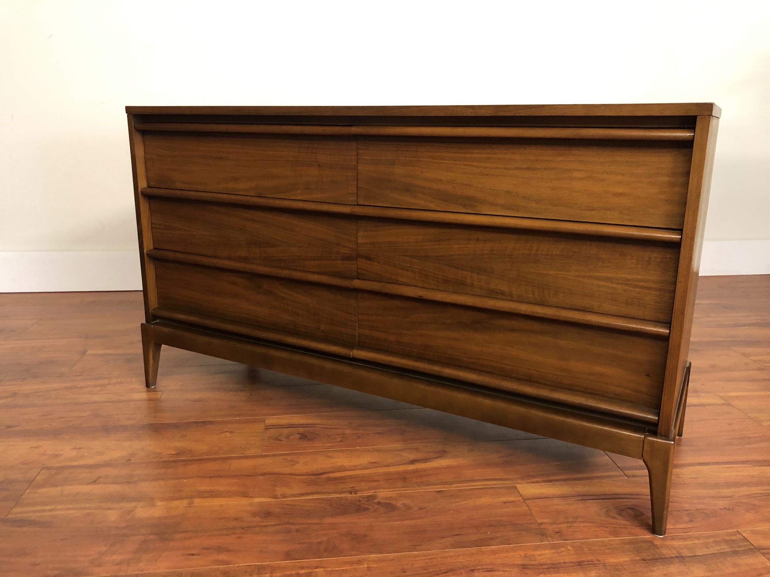 SOLD - Lane Rhythm Collection 6 Drawer Dresser - Modern to Vintage